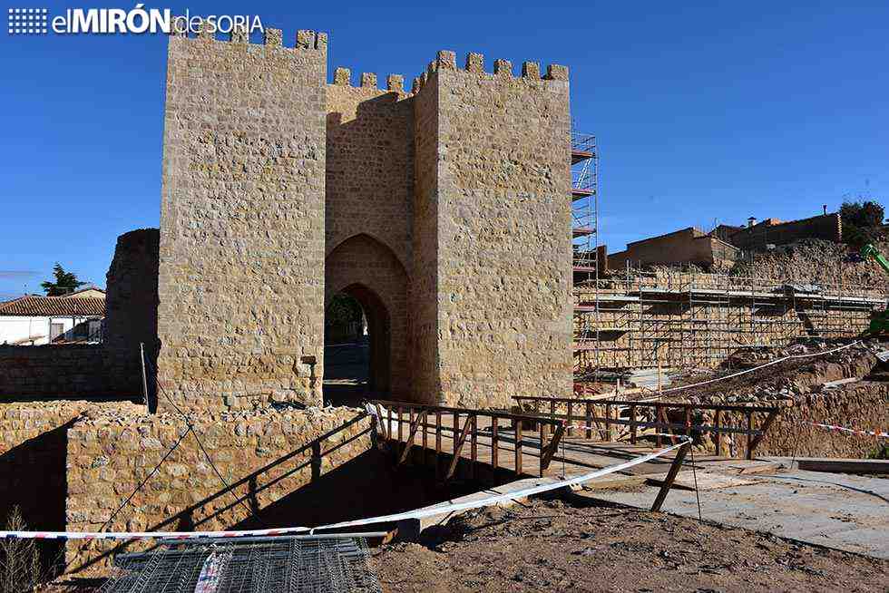 Almazán recupera su muralla - fotos