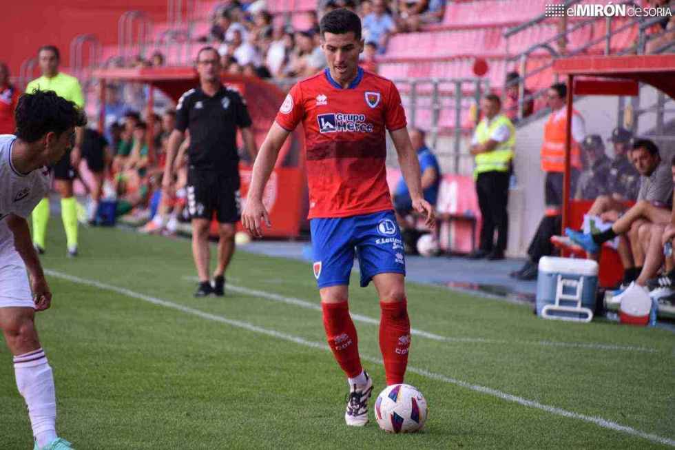 El Numancia comienza 2024 con goleada frente al Cacereño