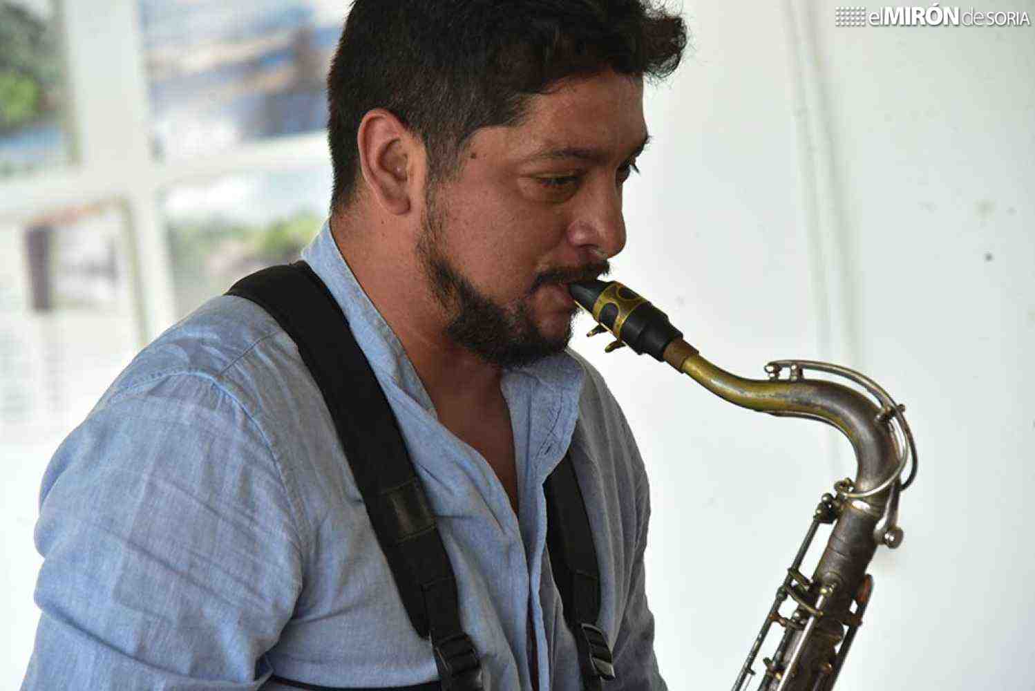 Vermú musical en Noviercas, a ritmo de jazz, con Nadir Ibarra
